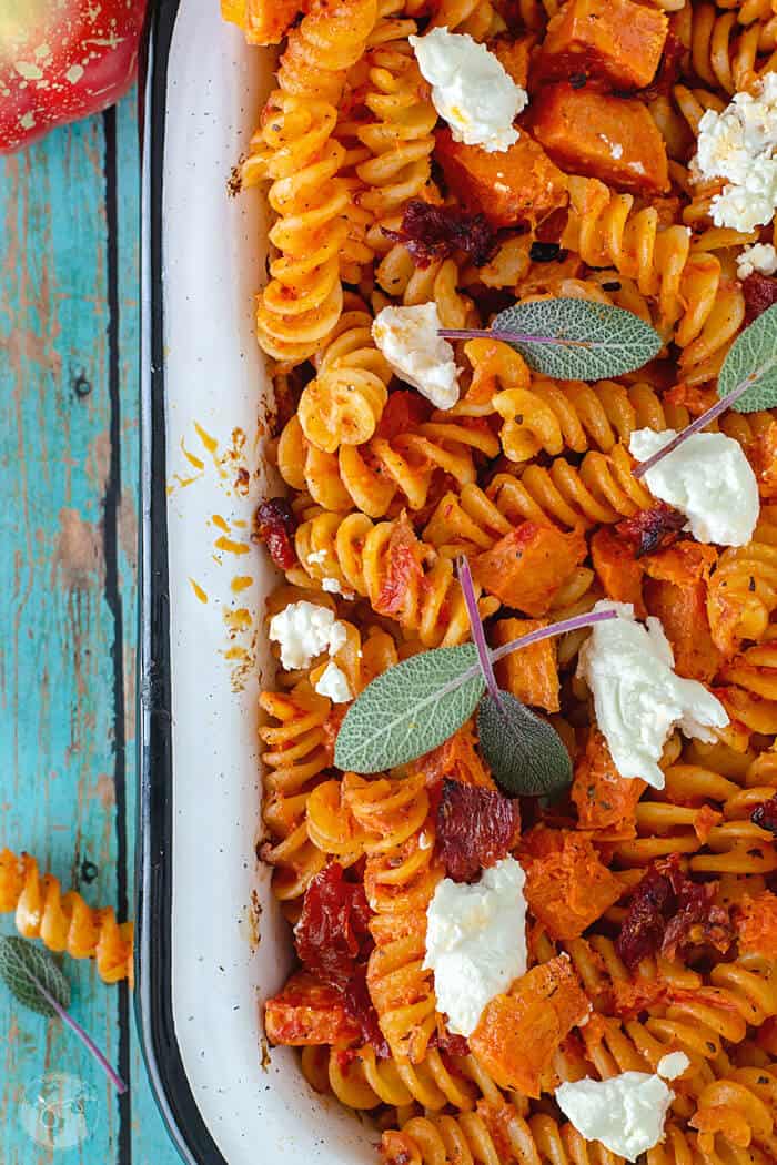 Pumpkin and Goat Cheese Fusilli Pasta Bake | All that's Jas